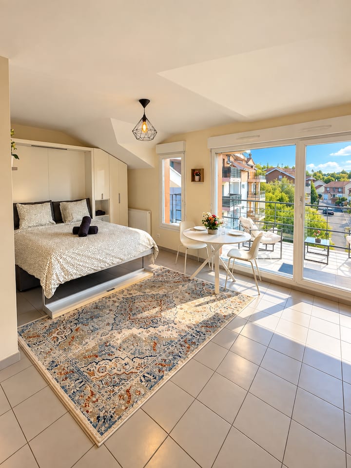 Appartement Moderne Avec Terrasse Près De Genève - Saint-Julien-en-Genevois
