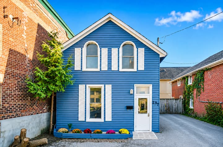 Spacious Peterborough Home | 3br - Peterborough, ON, Canada