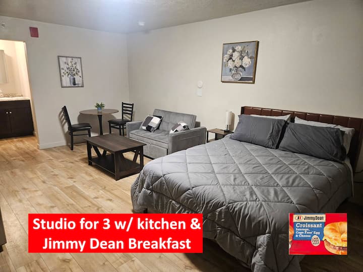 Studio For 3 W/kitchen & Jimmy Dean Breakfast - Green River, UT