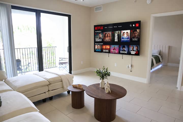 Oasis Retreat - Miramar, FL