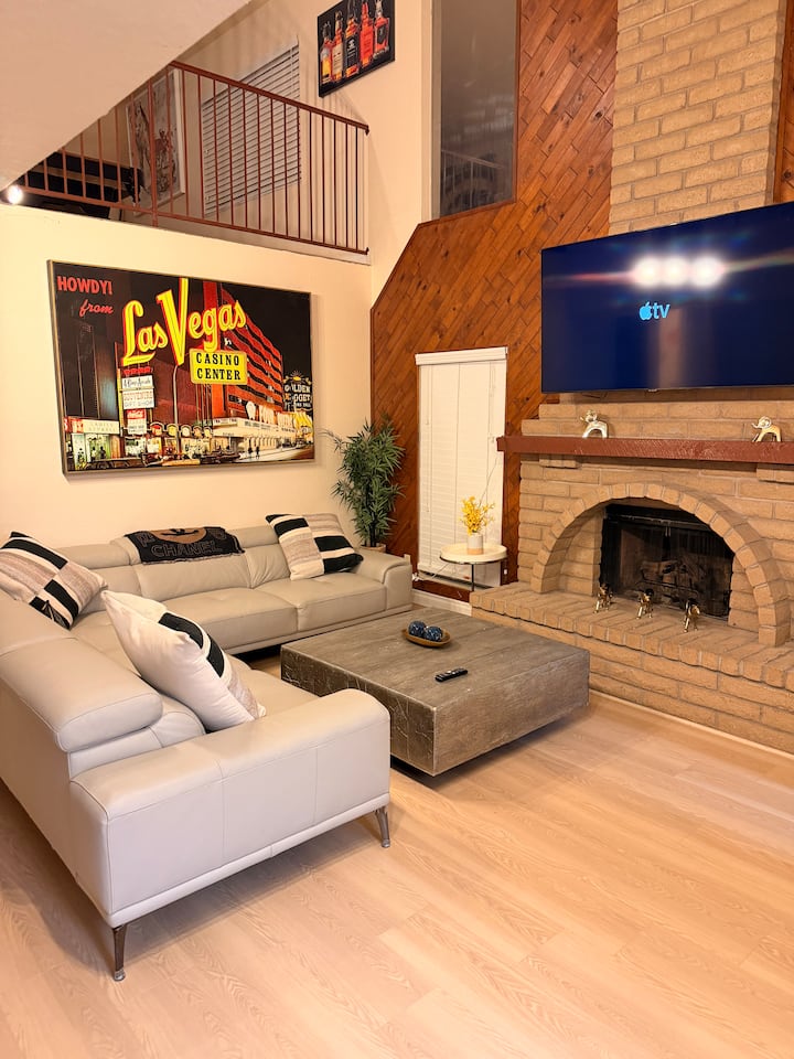 Mountain View Retreat - Lake Las Vegas, NV