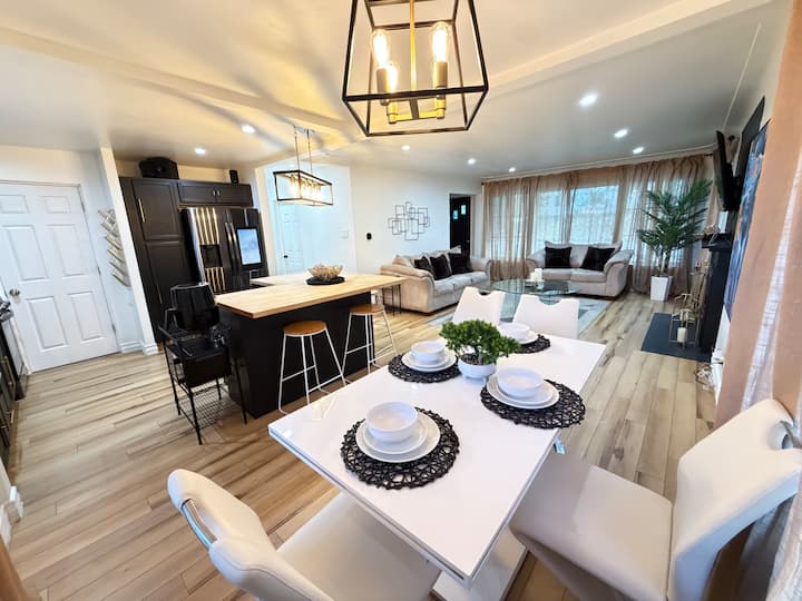 Modern 3br Near Downtown Gr | Seasonal Pool - Calvin University, Grand Rapids