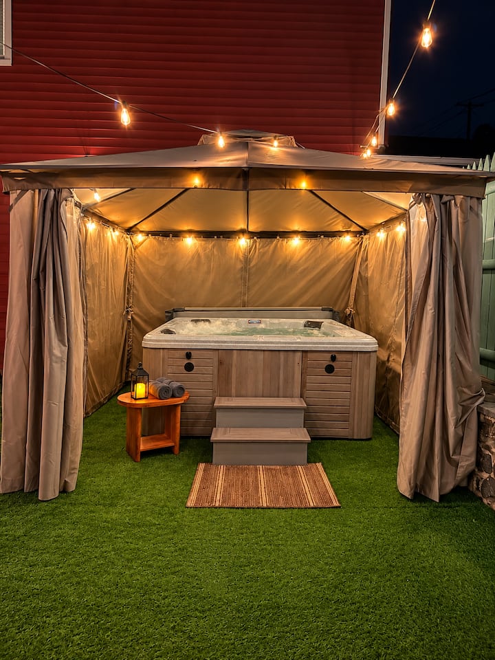 The Backyard Retreat | Private Hot Tub + Fire Pit - White Plains, NY