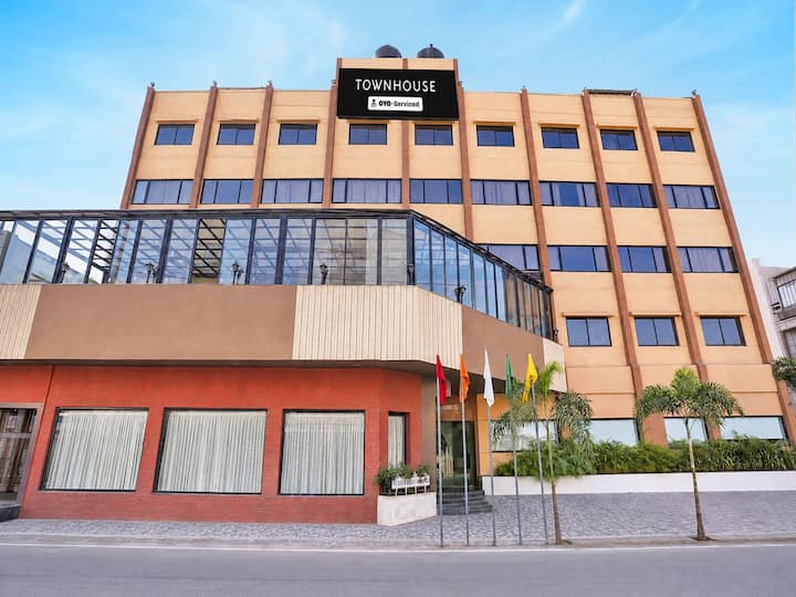 Maison De Ville, Gare Routière De Rajkot - Rajkot