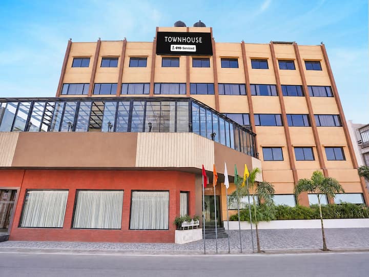 Maison De Ville, Gare Routière De Rajkot - Rajkot