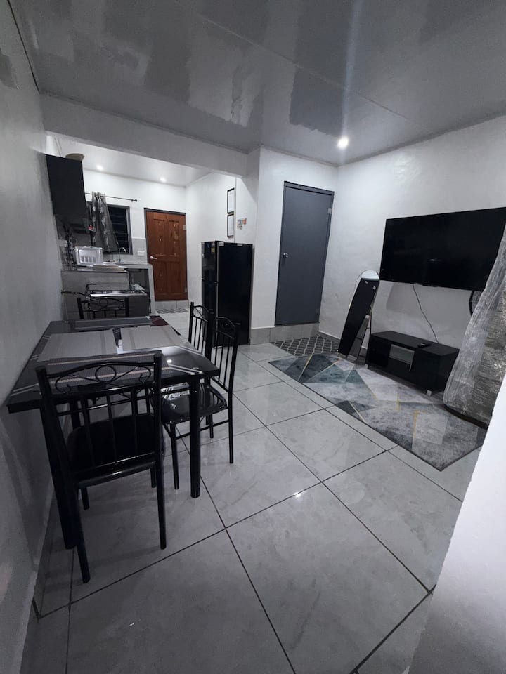 Grey Apartments 2 Bedroom (Unit 3) - Vanuatu