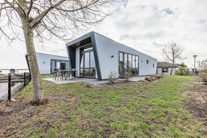 Modern Vakantiehuis Met Omheinde Tuin - Dordrecht
