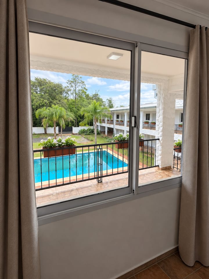 Hotel Con Jardín Y Piscina En Iguazú - Puerto Iguazú