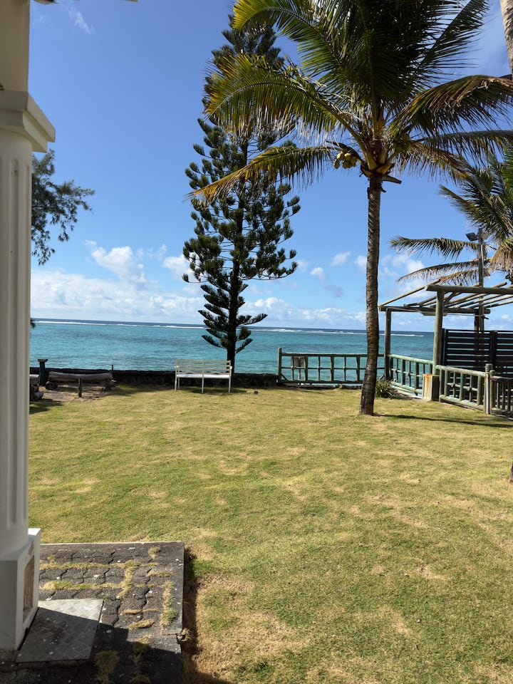 Waterfront Ocean View Villa - 模里西斯