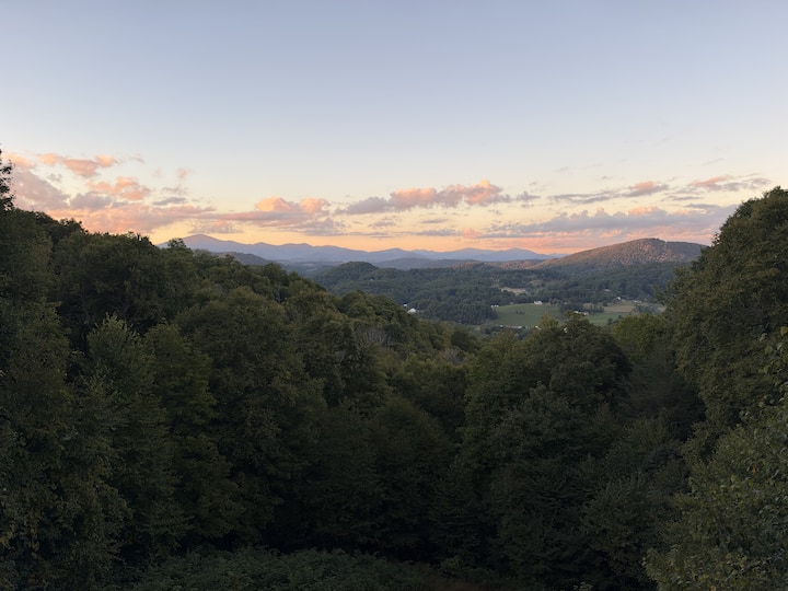Long Range Sunrise Mountain Views Blowing Rock - Boone, NC