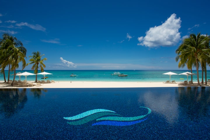 Watercolours, Seven Mile Beach. Luxury Living - Cayman Islands