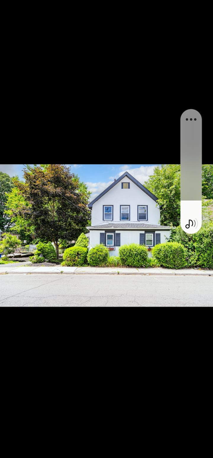 Two-bedroom Home25 Min To Nyc Free Parking-unit-2 - Nowy Jork, NY