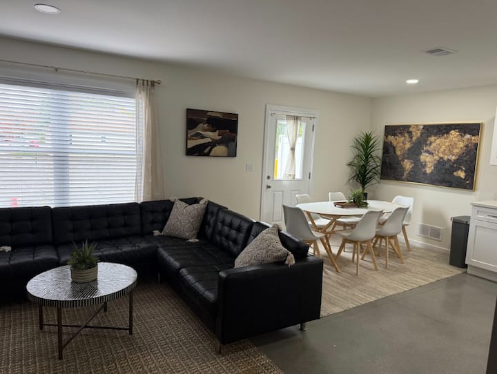 Wyllys House | Little Home In Midland - 미들랜드