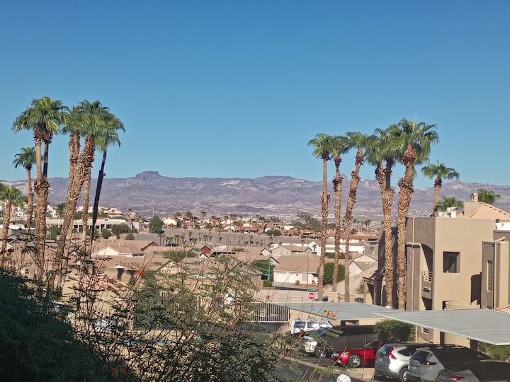 Peaceful Laughlin Oasis - First Floor - No Stairs - Laughlin, NV