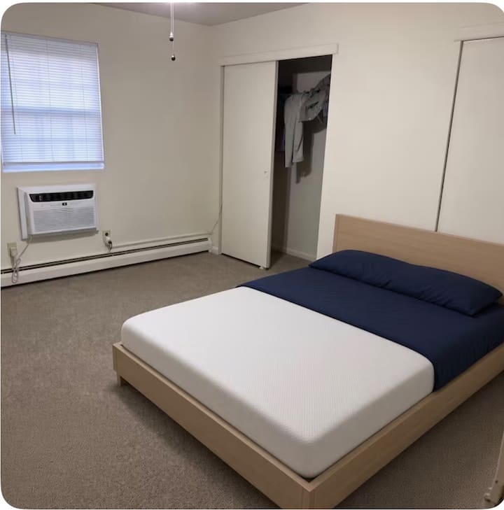 Entire Spacious 1br App With All The Essentials - Doylestown, PA
