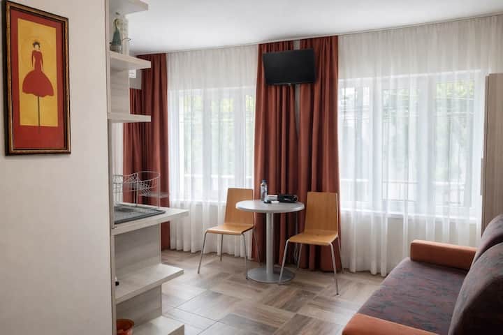 Cozy 1br W/ Patio In Old Town - Veliko Tarnovo