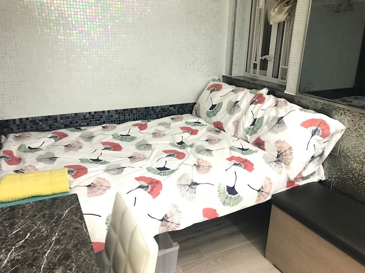 Mongkok Ensuite Room With Kitchen/washer - Hong Kong