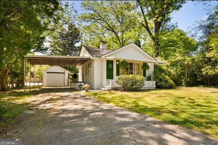 Historic Covington Cottage: Walk To The Cov Square - Covington, GA