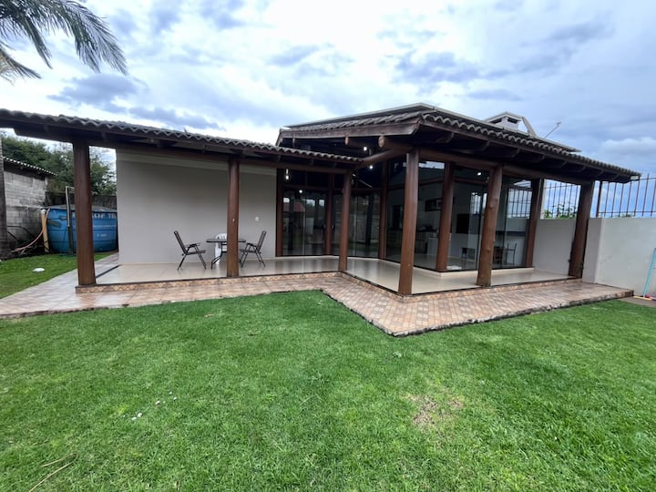 Casa Nos Fundos, Próximo Ao Hospital Da Unimed. - Ijuí