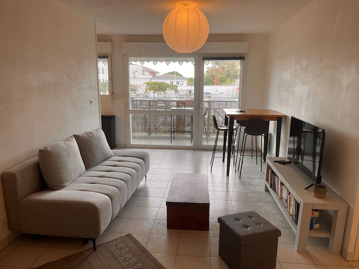 Appartement Face à La Gare, Aux Portes Du Bassin - Biganos