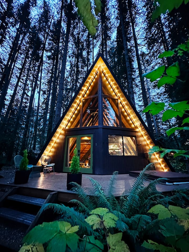 Cozy A-frame Cabin With Hot Tub - Skykomish, WA