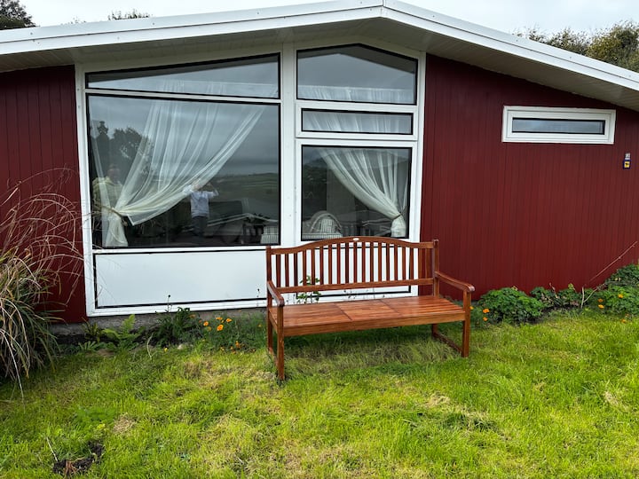 A Beautifully Renovated Dog Friendly Chalet - Llansteffan