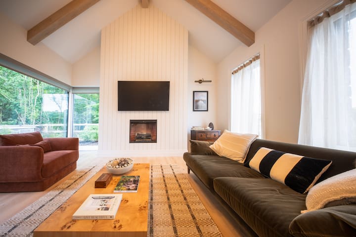 Stunning 5-bed Home In Cong | Your Peaceful Escape - メイヨー