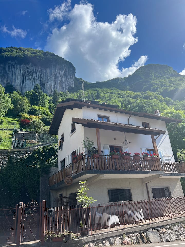 Chalet Berg, A Comfortable Family Home Base - San Pellegrino Terme