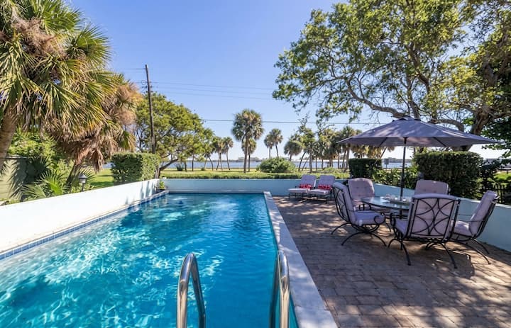 Luxe Palm Beach Estate | 7br, Private Pool & Views - Lake Worth, FL