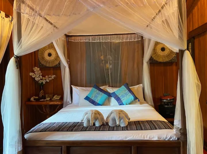 Traditional Thai Style Bungalow - Sea View - Ko Phi Phi Don