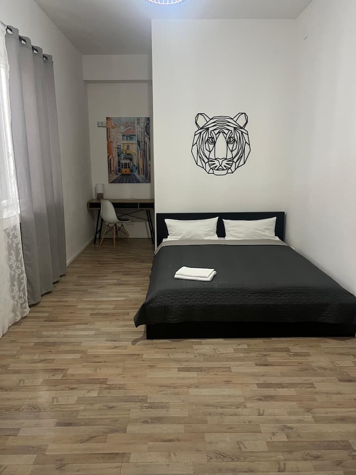 Modernes Hotelzimmer In Zentraler Lage - Offenburg