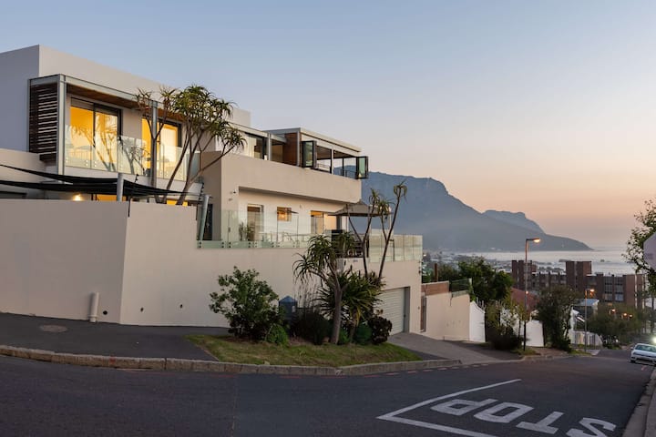 Berkley House - Camps Bay