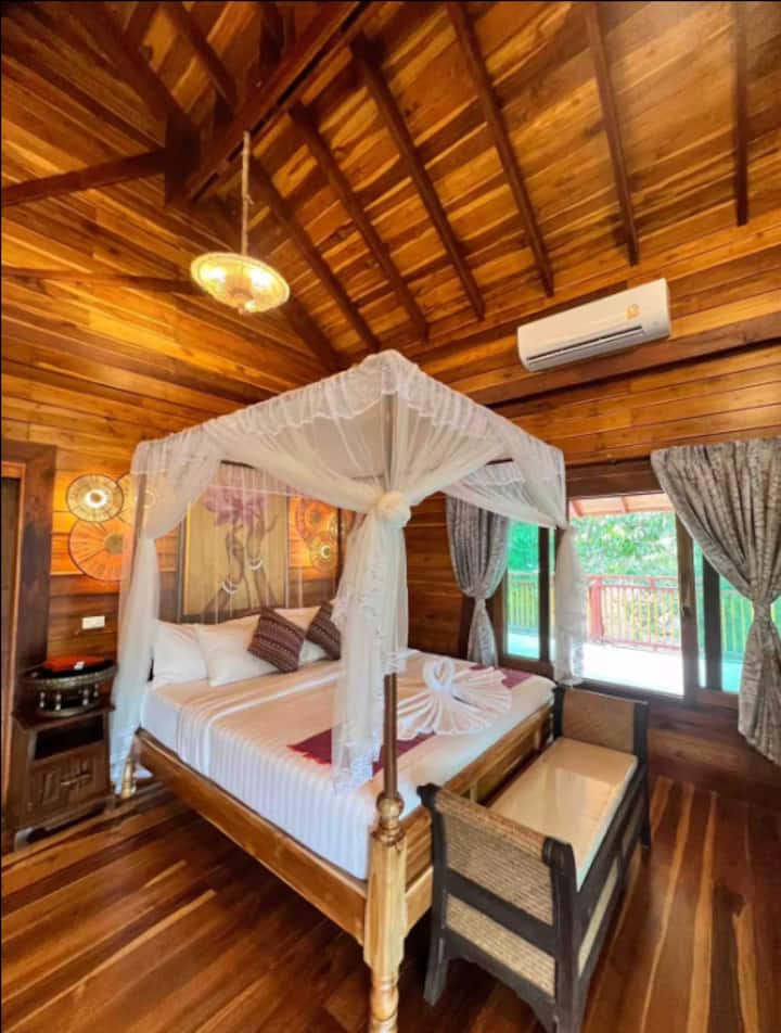 Peaceful Sea View Villa - Private Terrace - Ko Phi Phi Don