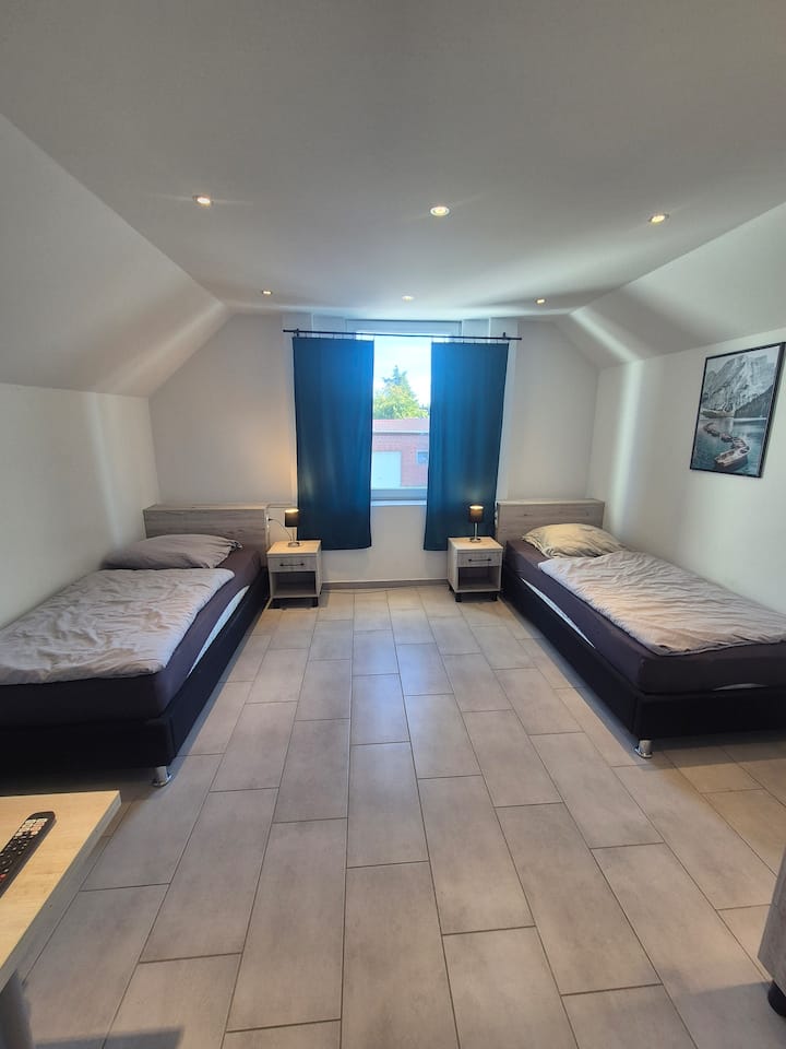 Wolfsburg Drei Zimmer 6 Betten, 2x Vollbad - Wolfsburg