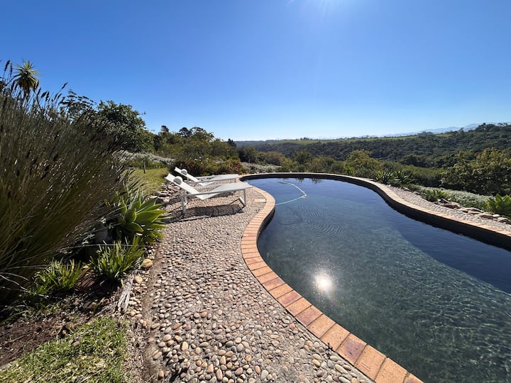 Panoramic Paradise: Wrap Yourself In Forest Views - Plettenberg Bay