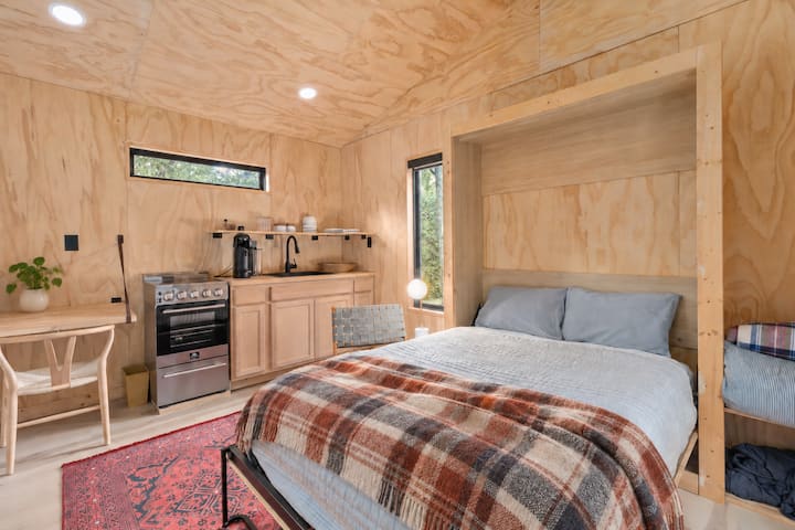 Cozy Mountain Retreat | 5-minute Walk To The Brow - Signal Mountain, TN