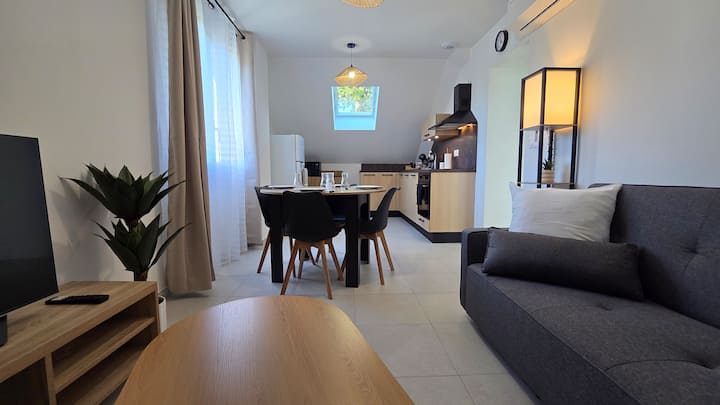 Le 5 Lalo, Appartement Moderne Climatisé - Guéret