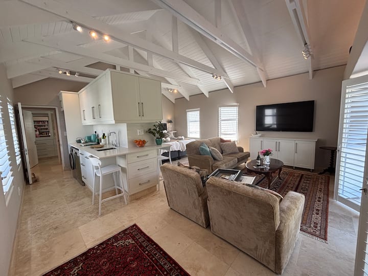 Pecan Penthouse, King Twins & Aircon - Stellenbosch