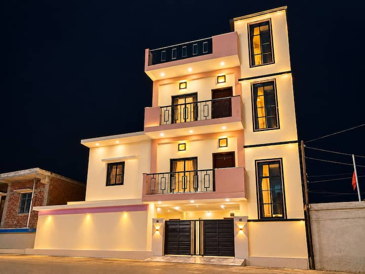 Premium Stay In Gorakhpur | Cozy & Comfortable - Gorakhpur
