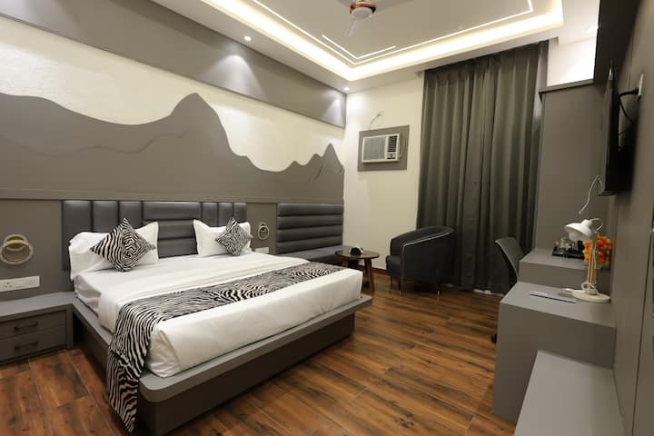 Premium Room With Attached Washroom - Meerut