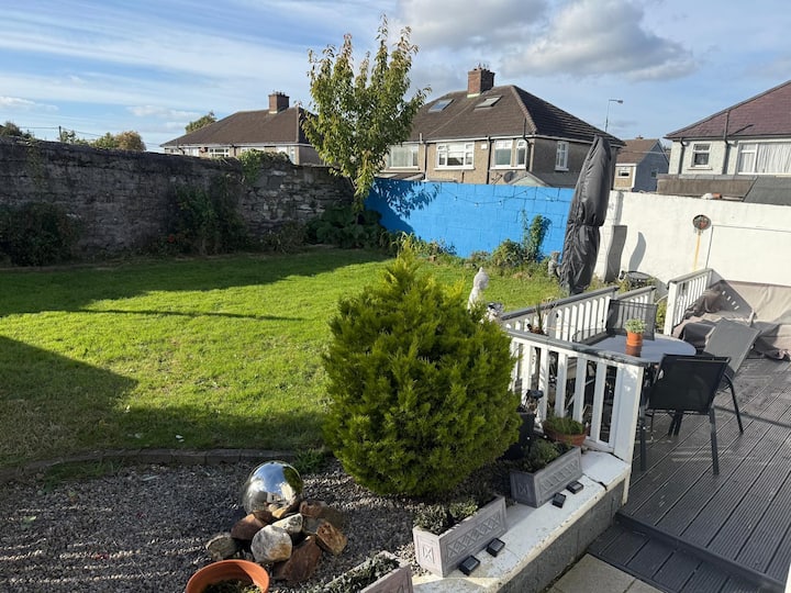 Spacious Glasnevin House, Sleeps 5, Close To City. - Malahide