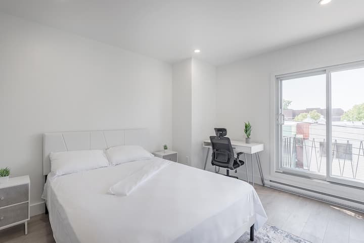Appartement Moderne 2 Chambres | Métro Jean-talon - Montreal