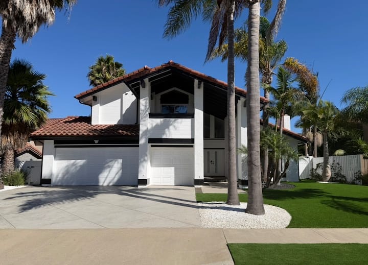 Luxury Coastal Home Near The Ocean - 拉古納海灘