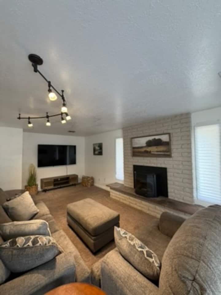 Cozy 3br Home In Central Farmington | Four Corners - Farmington, NM