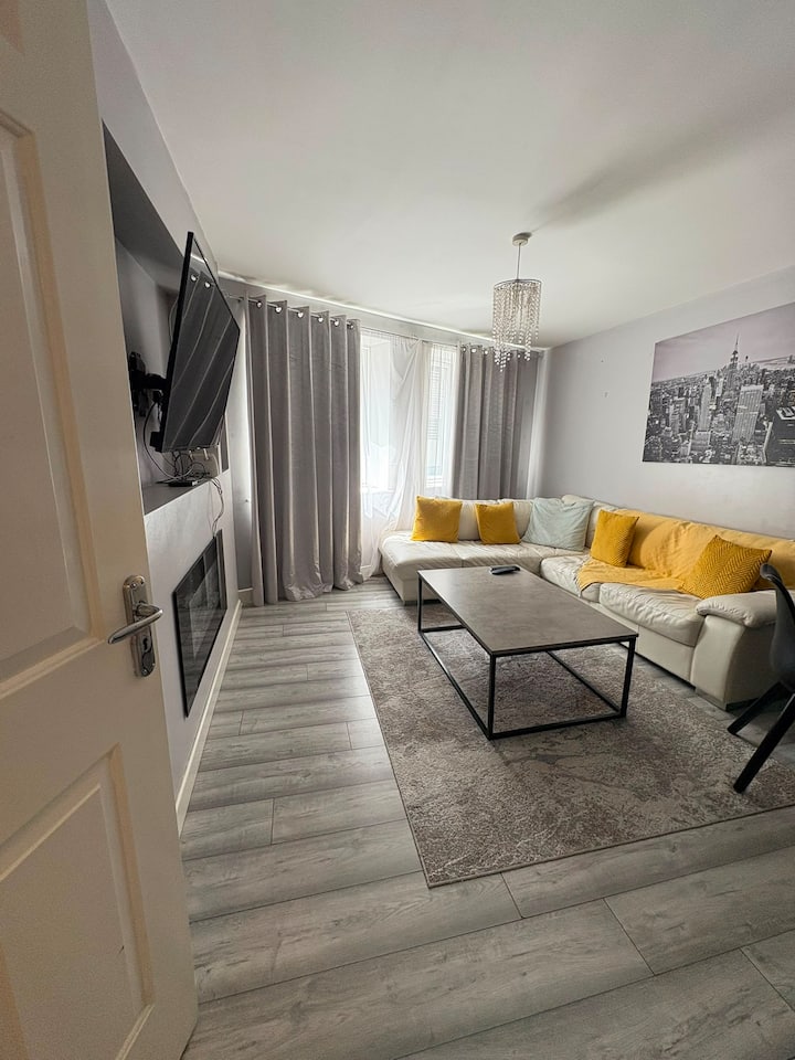 Modern 2-br Apt In Limerick | Walk To Famous Spots - Limerick