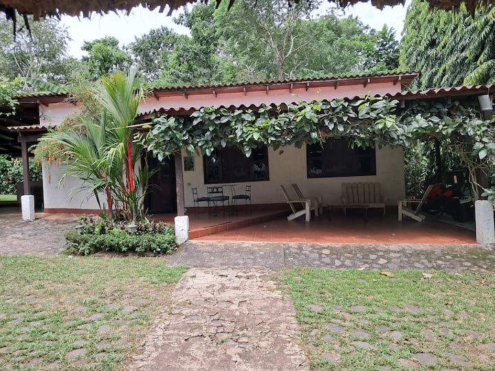 La Villa 1 - Retalhuleu