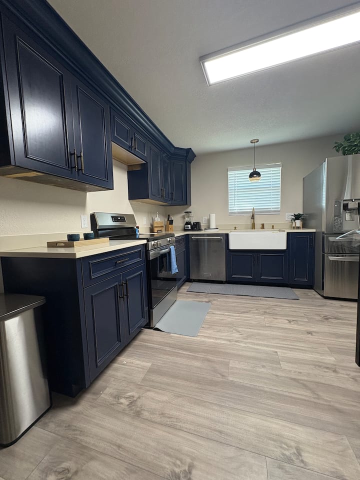 Cozy Getaway Close To Downtown Seguin - Seguin, TX