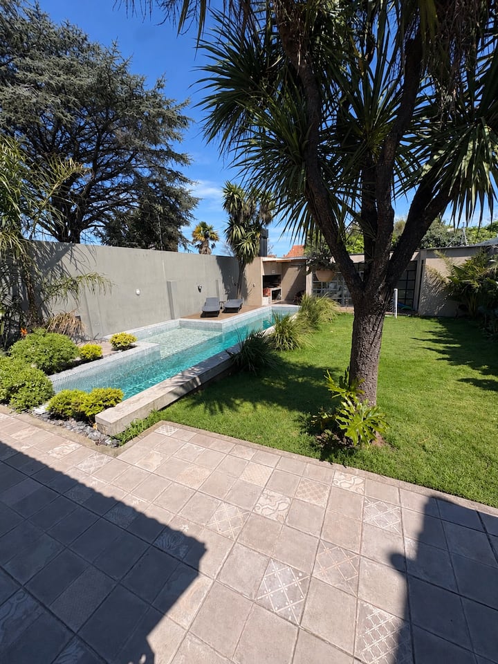 Chalet Familiar En Punta Mogotes - Mar del Plata