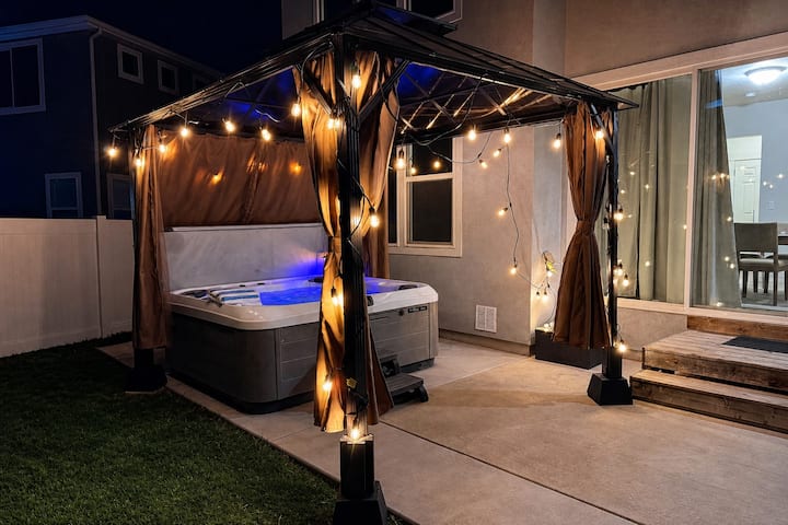 Heritage Haven | Gazebo Spa & Game Room - Payson, UT