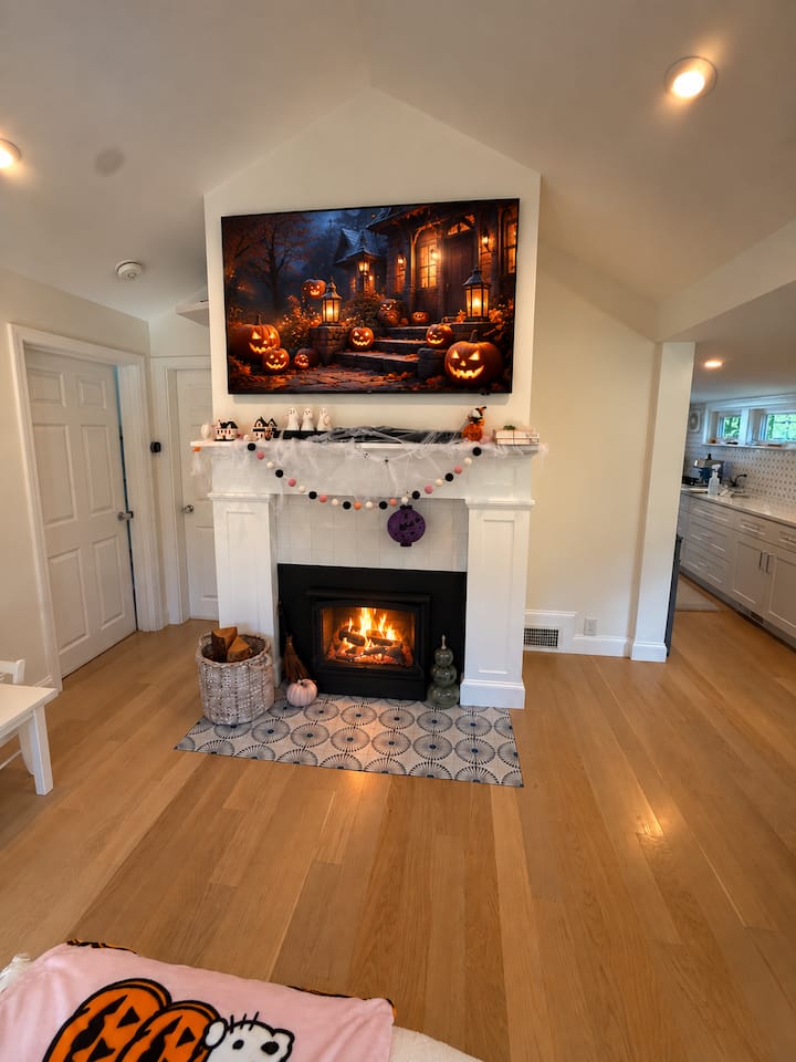 Salt & Stone | Marblehead Coastal Retreat - Salem, MA